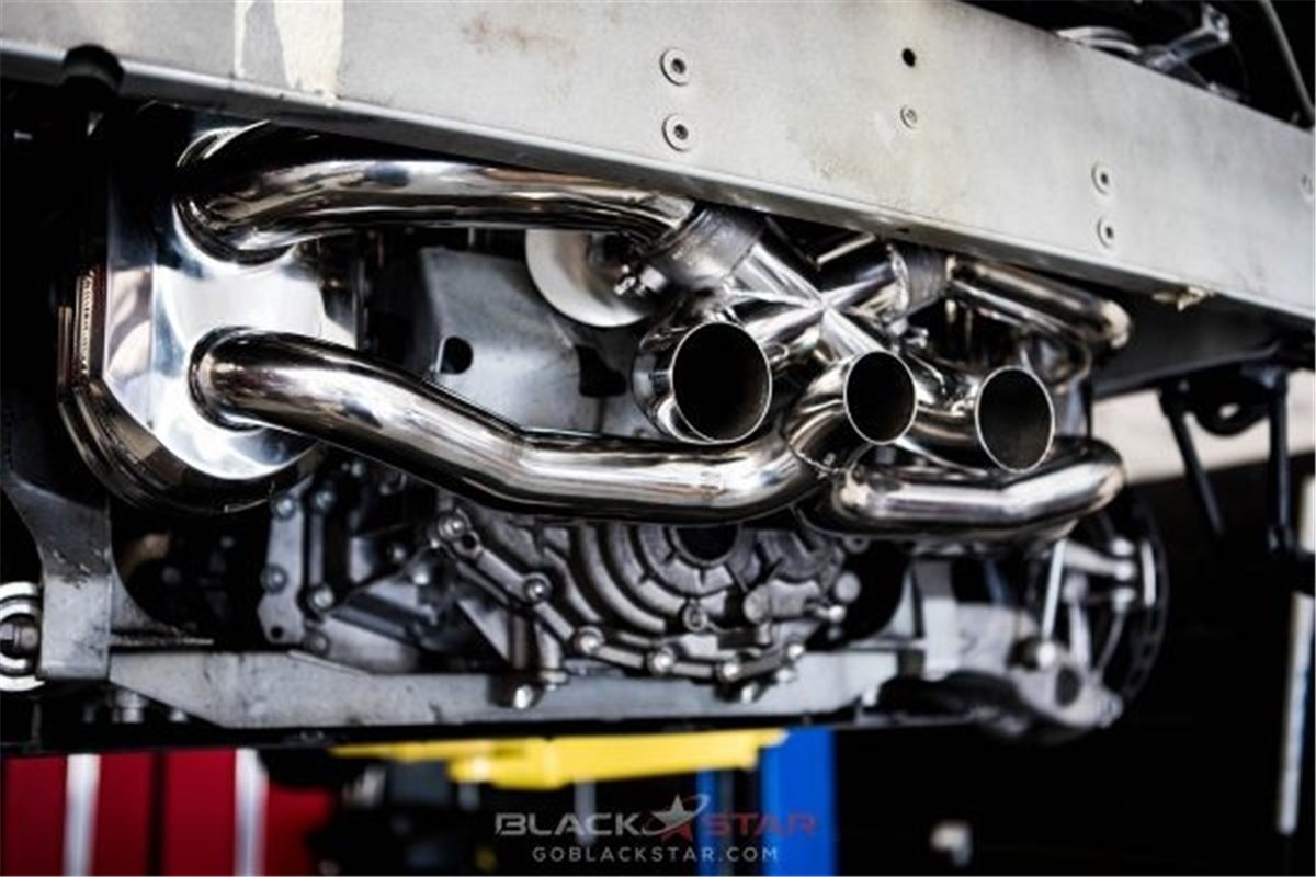 Terminal exhaust with Capristo Ferrari 458 stainless steel valve