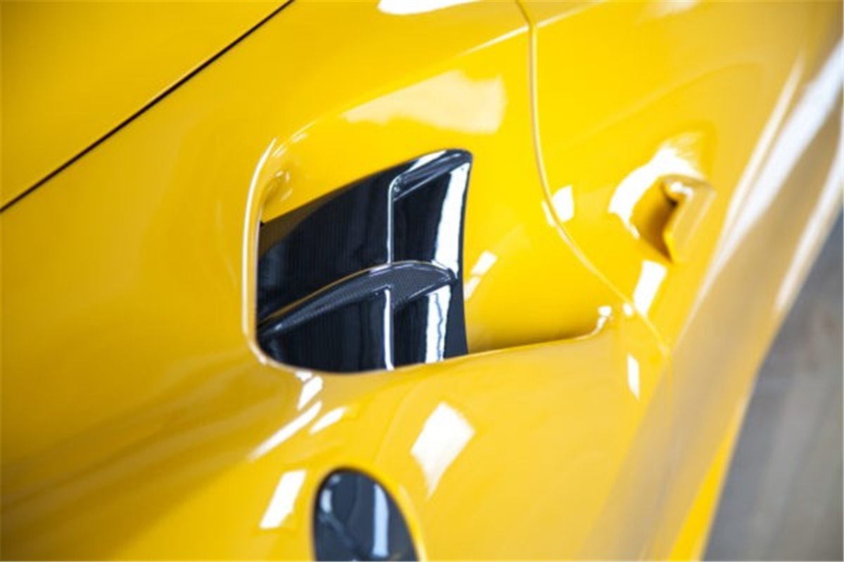 Capristo Ferrari 488 carbon side air intake panels
