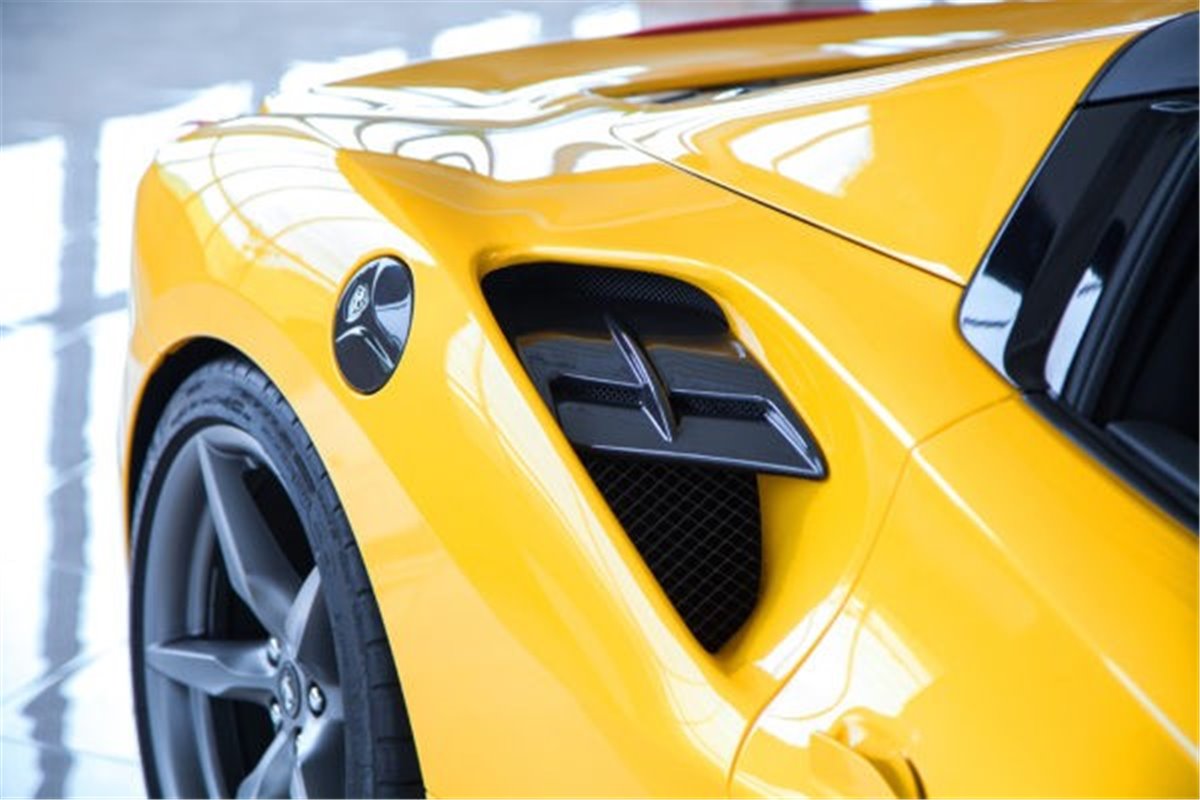 Capristo Ferrari 488 carbon side air intake panels