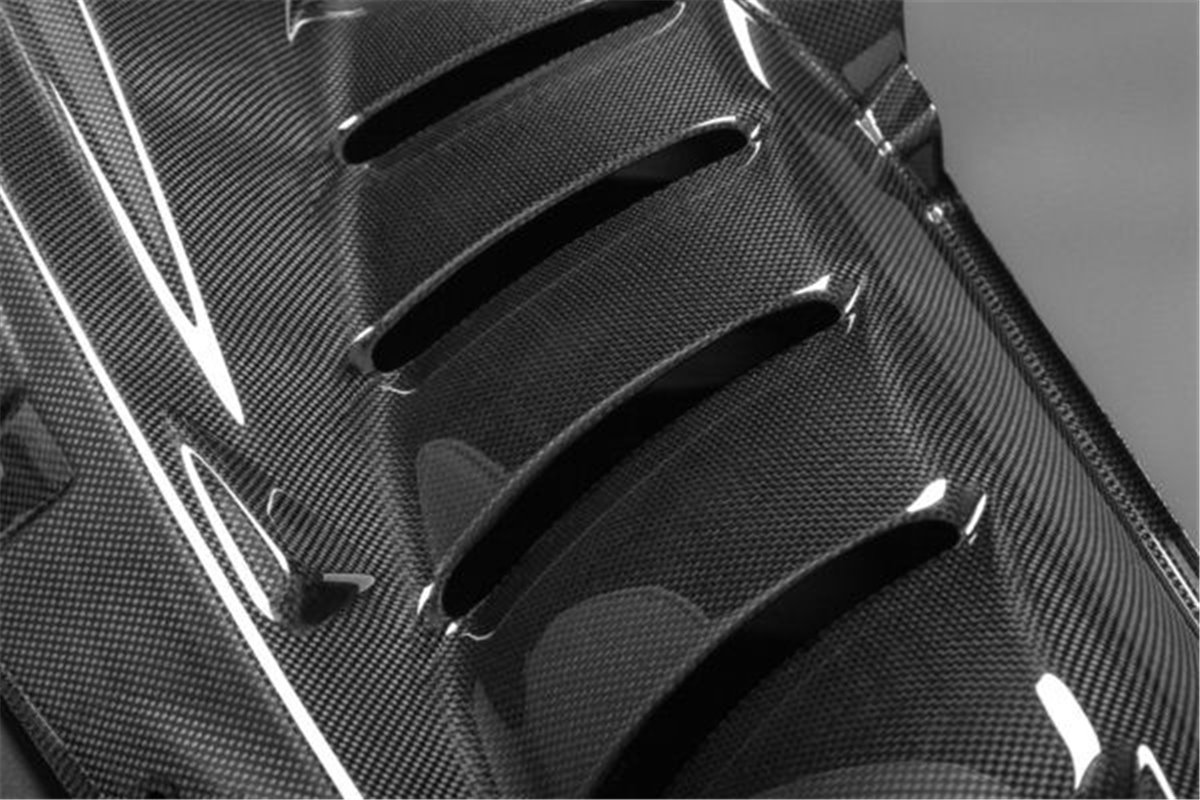 Capristo Ferrari 488 carbon engine compartment side covers